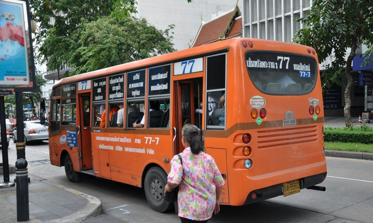 泰柬短宣（9）巴士途中分享神恩 – 多倫多短宣中心